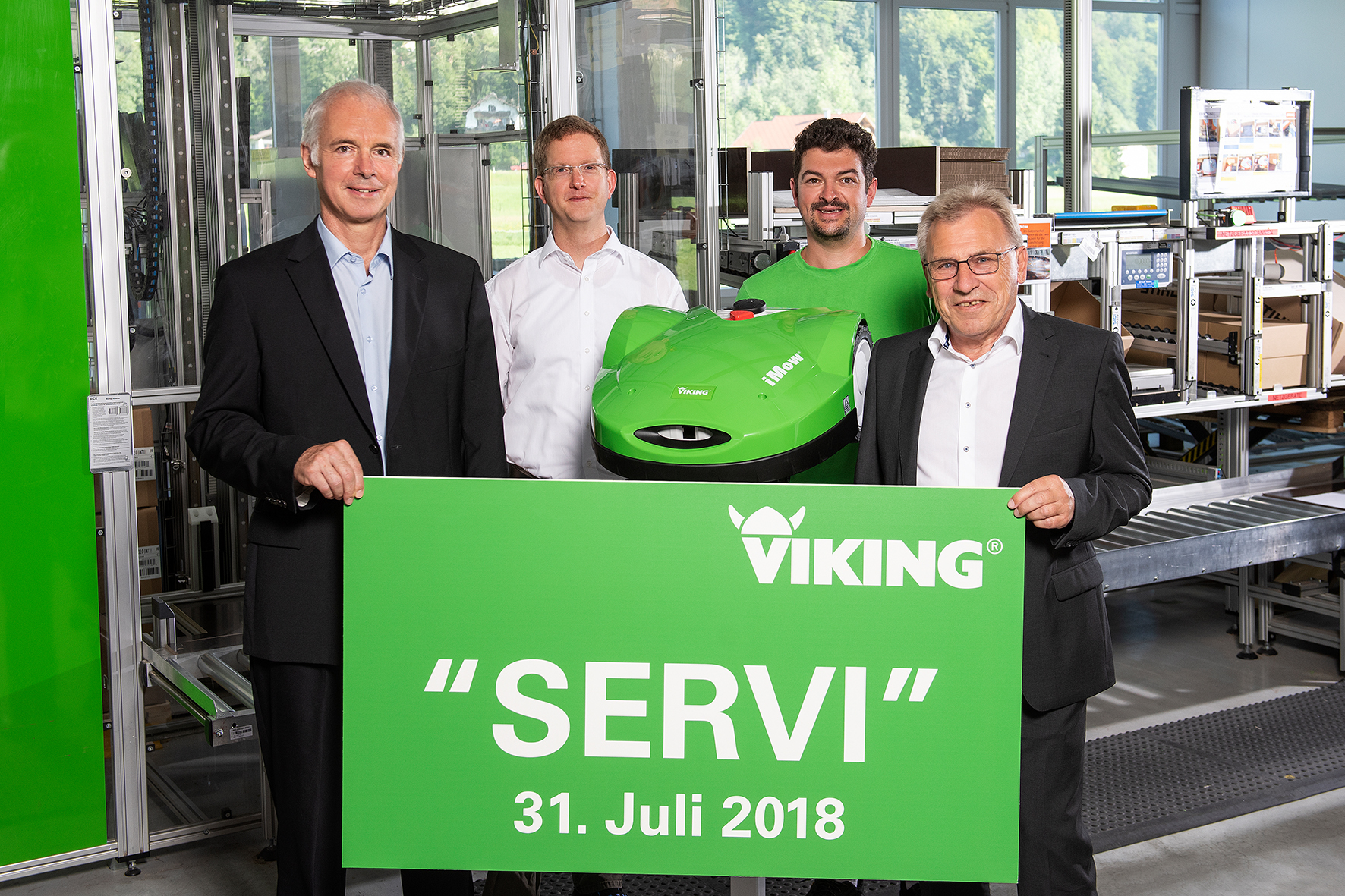 The end of an era: the last VIKING lawn mower in green leaves the ...